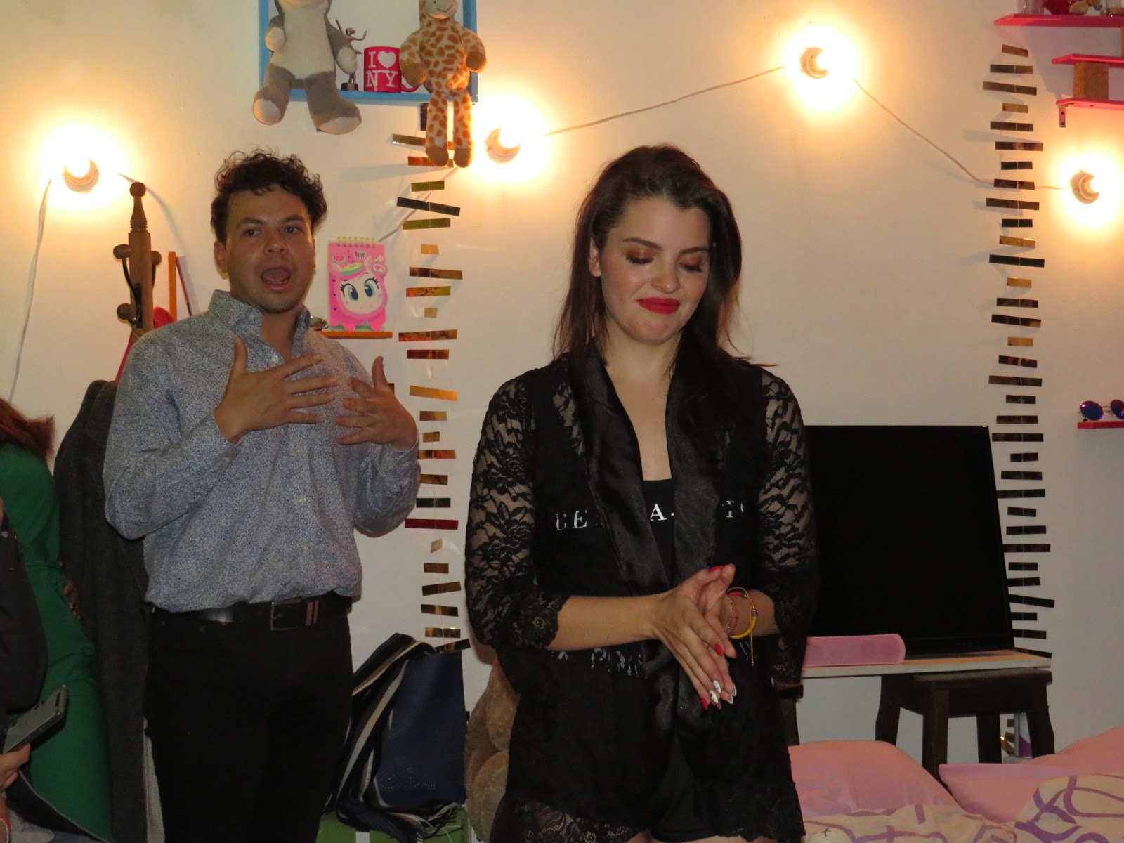 somoselespectador: DEBBIE CASTRO QUERIDA EN TEATRO