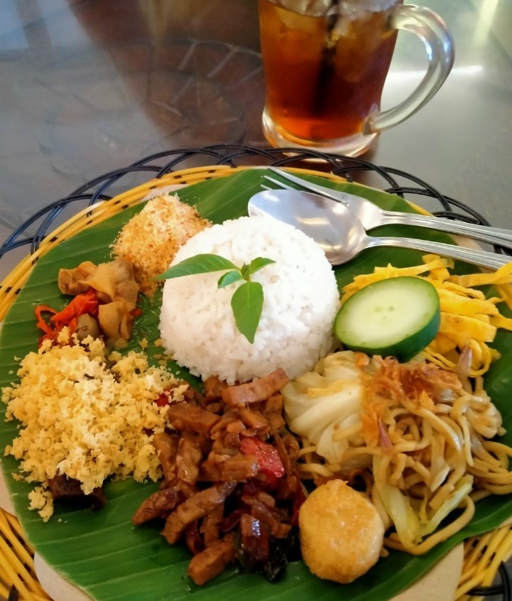 Menu Nusantara, Sajian Kuliner Kenangan di Resto Chanadia Semarang - My ...