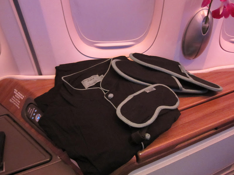 Life of a frequent flyer: Over the Pacific on Cathay: First Class on ...
