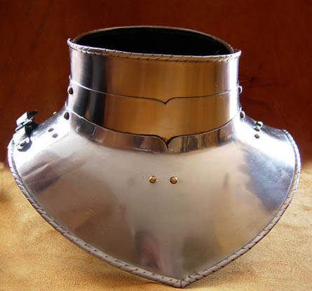 Gerhartia: Gorget