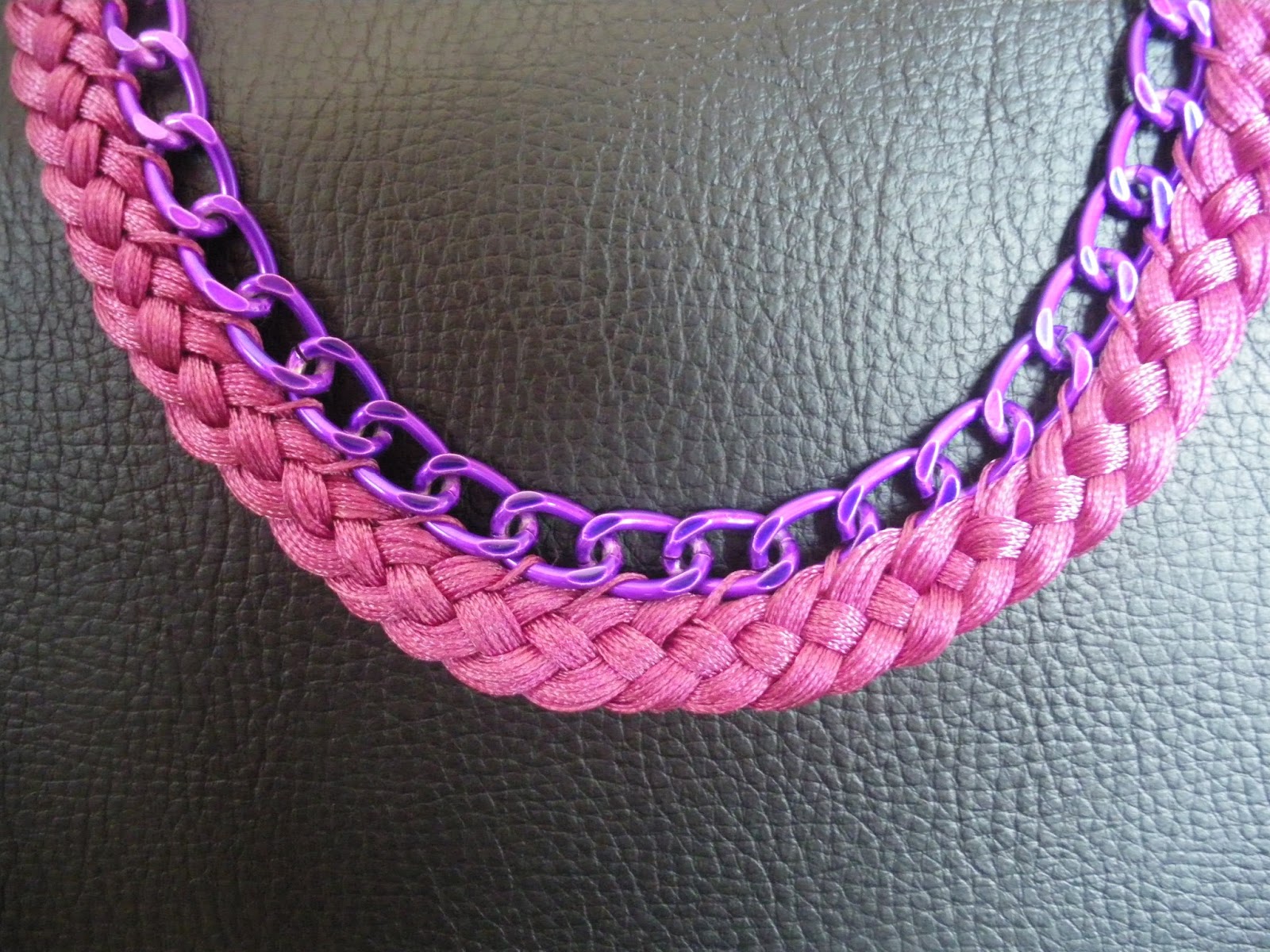 TRIKI TRAN TRAN ABALORIOS: mayo 2013