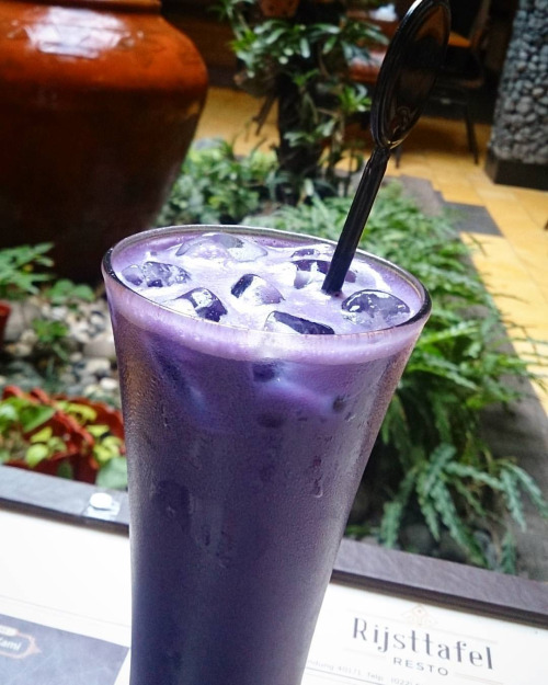 Resep minuman Iced Taro Latte yang nikmat ala cafe dan simpel - Resep ...