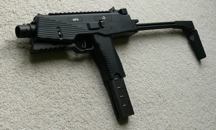 Weapon's on Resident Evil 4: Brugger & Thomet MP-9 (Custom TMP)