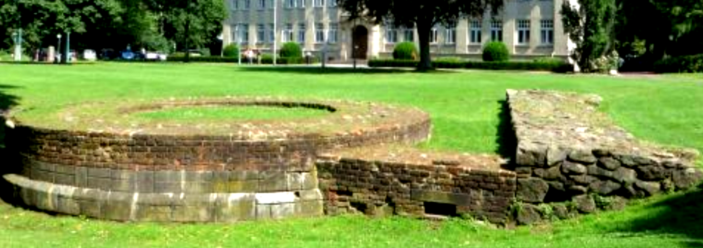 Van den Kloppenburg - a controversial family history.