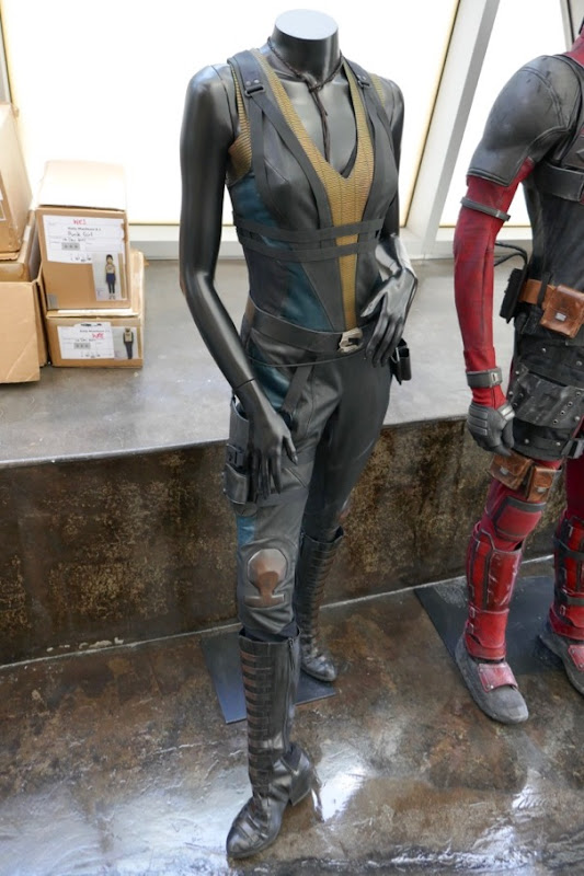 Hollywood Movie Costumes and Props: Deadpool 2 movie costumes on ...