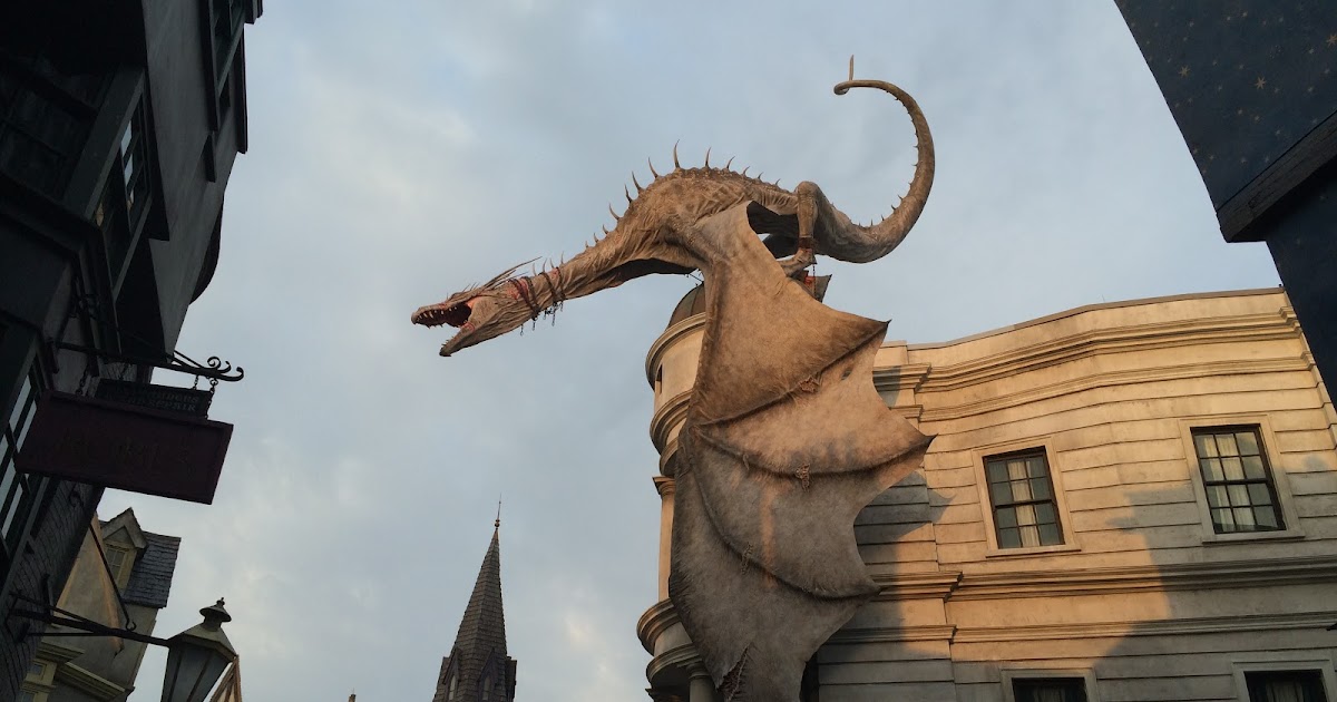 Gringotts Dragon Wizarding World of Harry Potter
