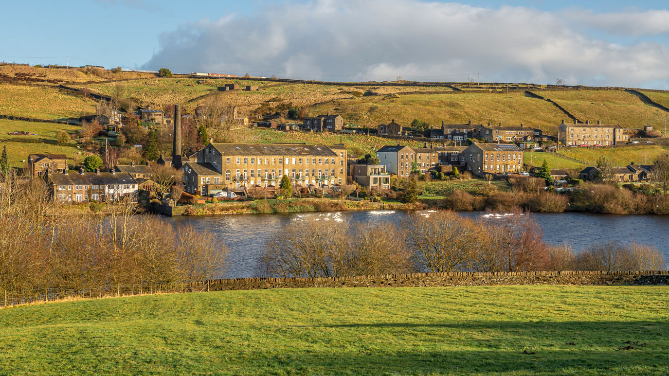 Last Of The Summer Pies: 2 Mile Circular Walk - Oxenhope | Leeming ...
