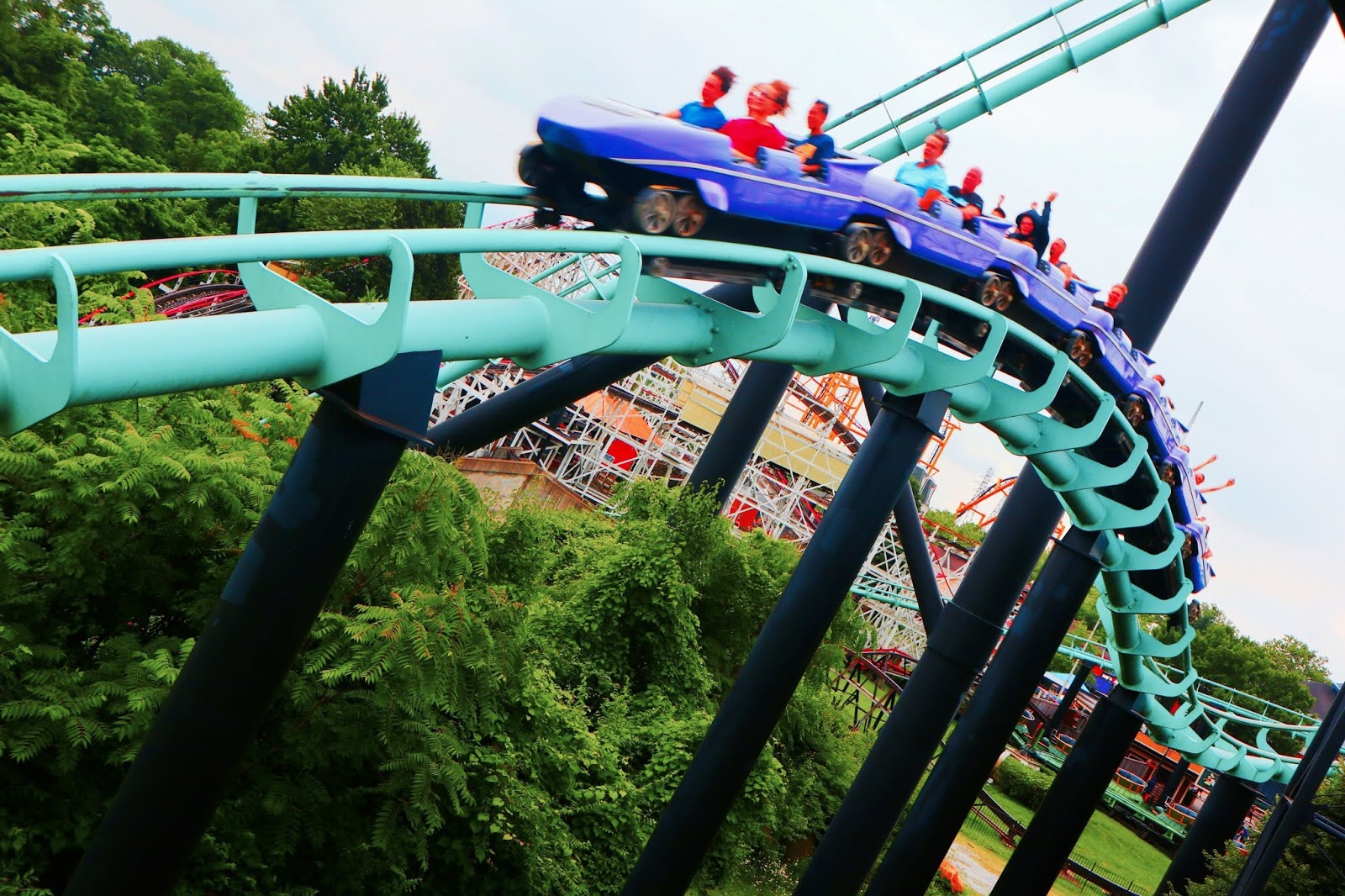 Phantoms Revenge Roller Coaster