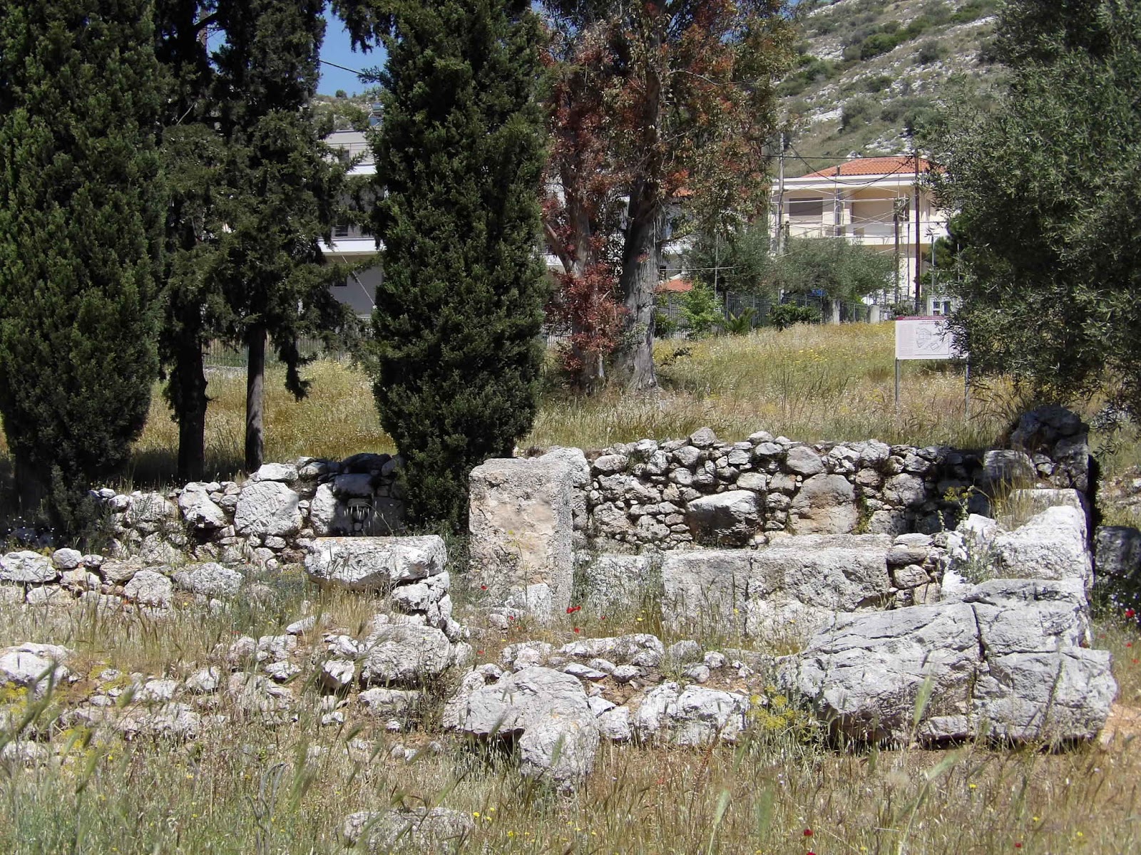 επι-δεξιος (ψάλτης): Επίσκεψη στο Ιερό της Αφροδίτης στην Αφαία ...