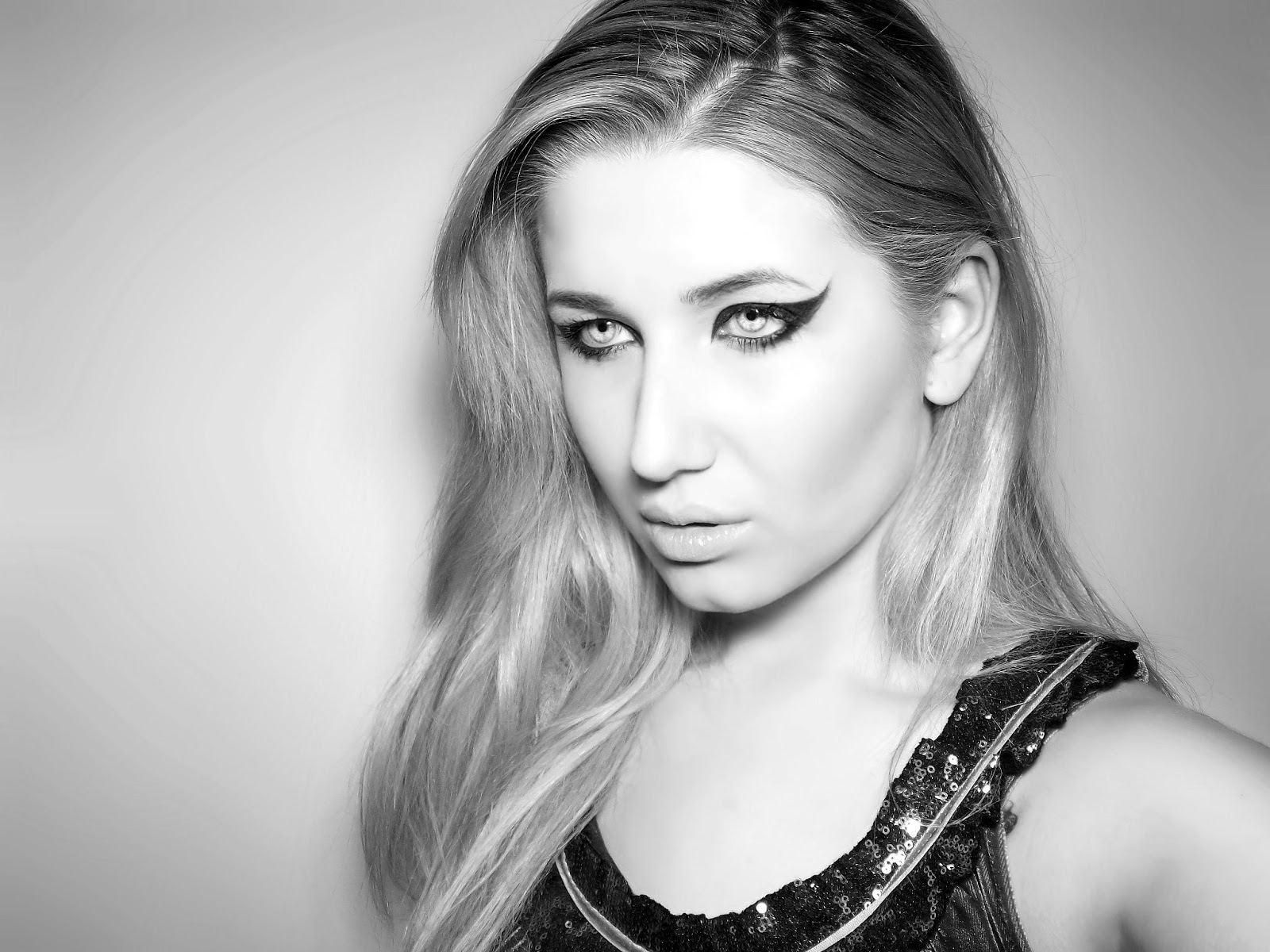 X Fashion News: Teclye Christy she is back in 2013 new pictures, new ...