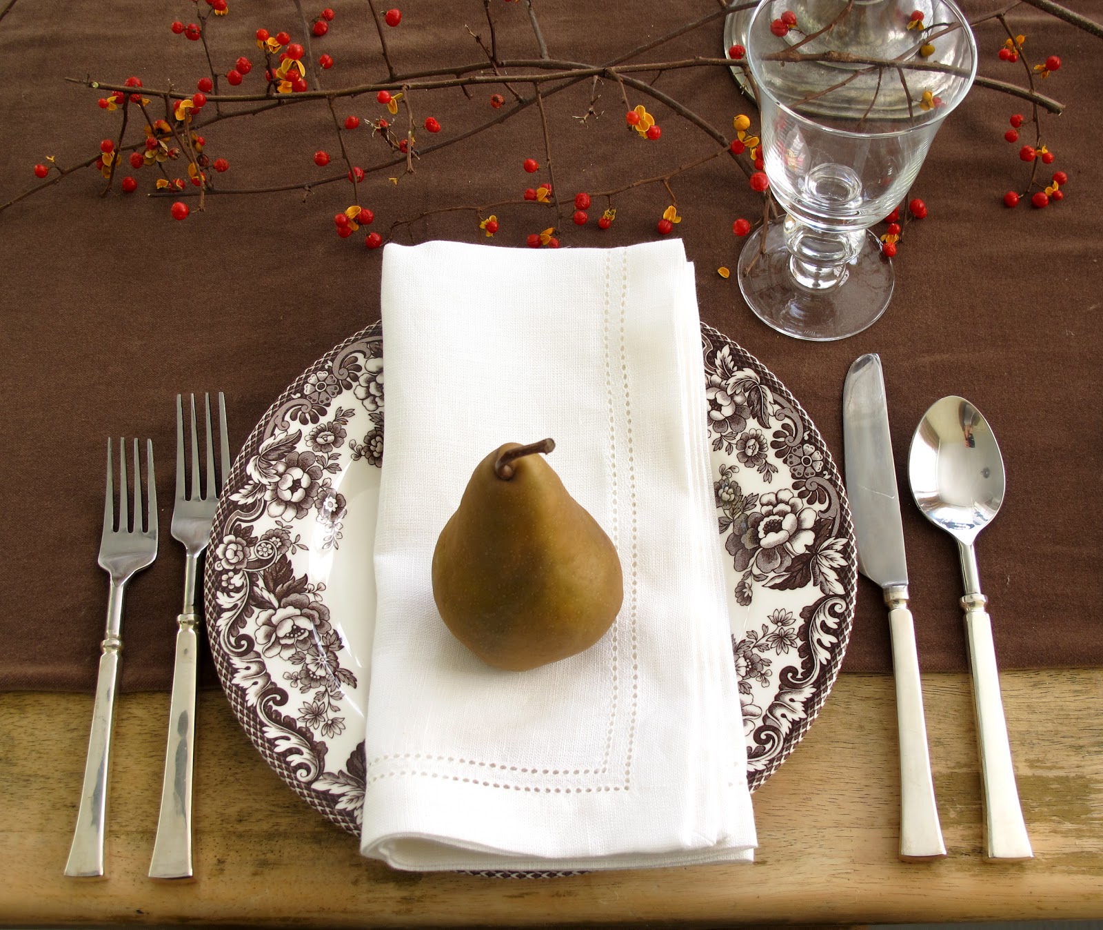 Thanksgiving Table : Pears, Bittersweet, Velvet & Linen – Jenny ...