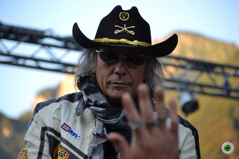 RICKY PORTERA: uscito in radio il nuovo brano "PREGA TU...CHE PREGO ...