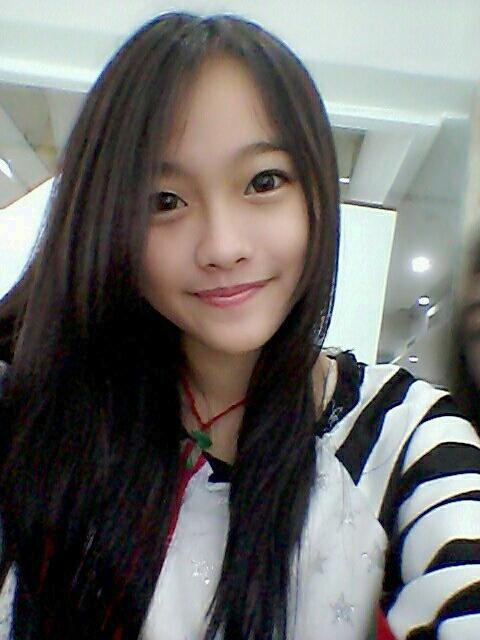 Biodata Lengkap Rona Anggreani JKT48 Terbaru - Trendesia