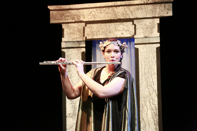 Roman Comedy in Performance