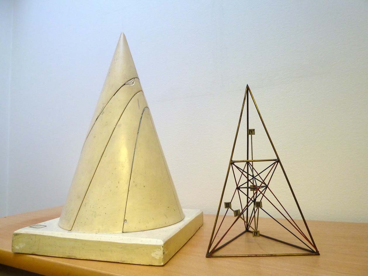 hyperbolic crochet: Mathematicians in Paris - IV (mathematical models)