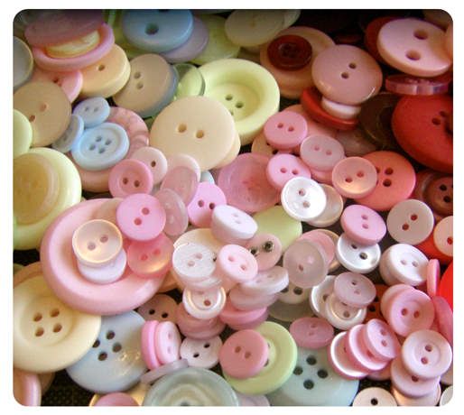 Rubie Magpie: Cute As A Button!