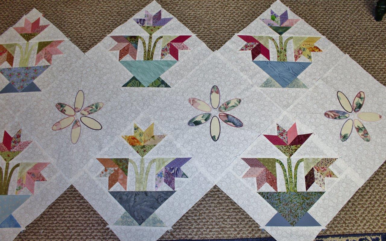 Sarah Lynn's Quilting: 16 Appliqué Blocks for the Baskets of Lilies Quilt