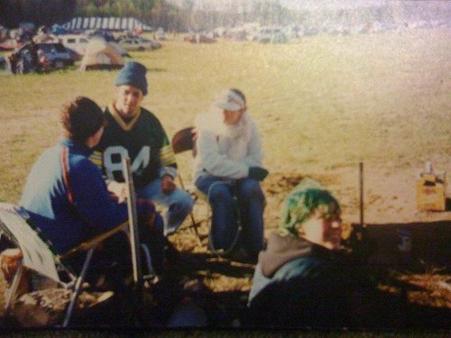 Reetsyburger's Refuge: Rave-R-Rave Fashion