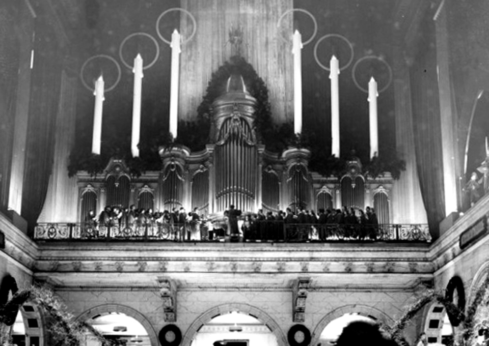 Life In The So-Called Space Age: Christmas At John Wanamaker's Philadelphia