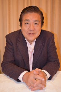 Sidelong Glances of a Pigeon Kicker: A Mechagodzilla Reunion Rocks Tokyo!