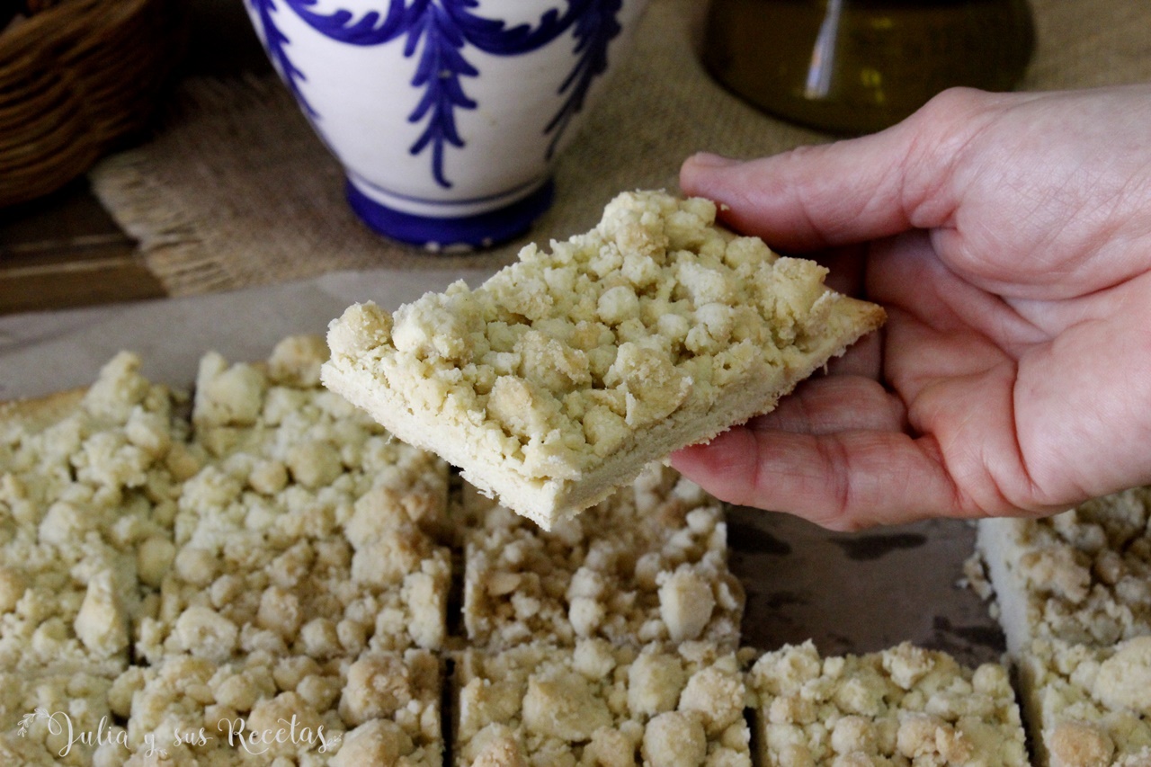 JULIA Y SUS RECETAS: Coca de mollitas
