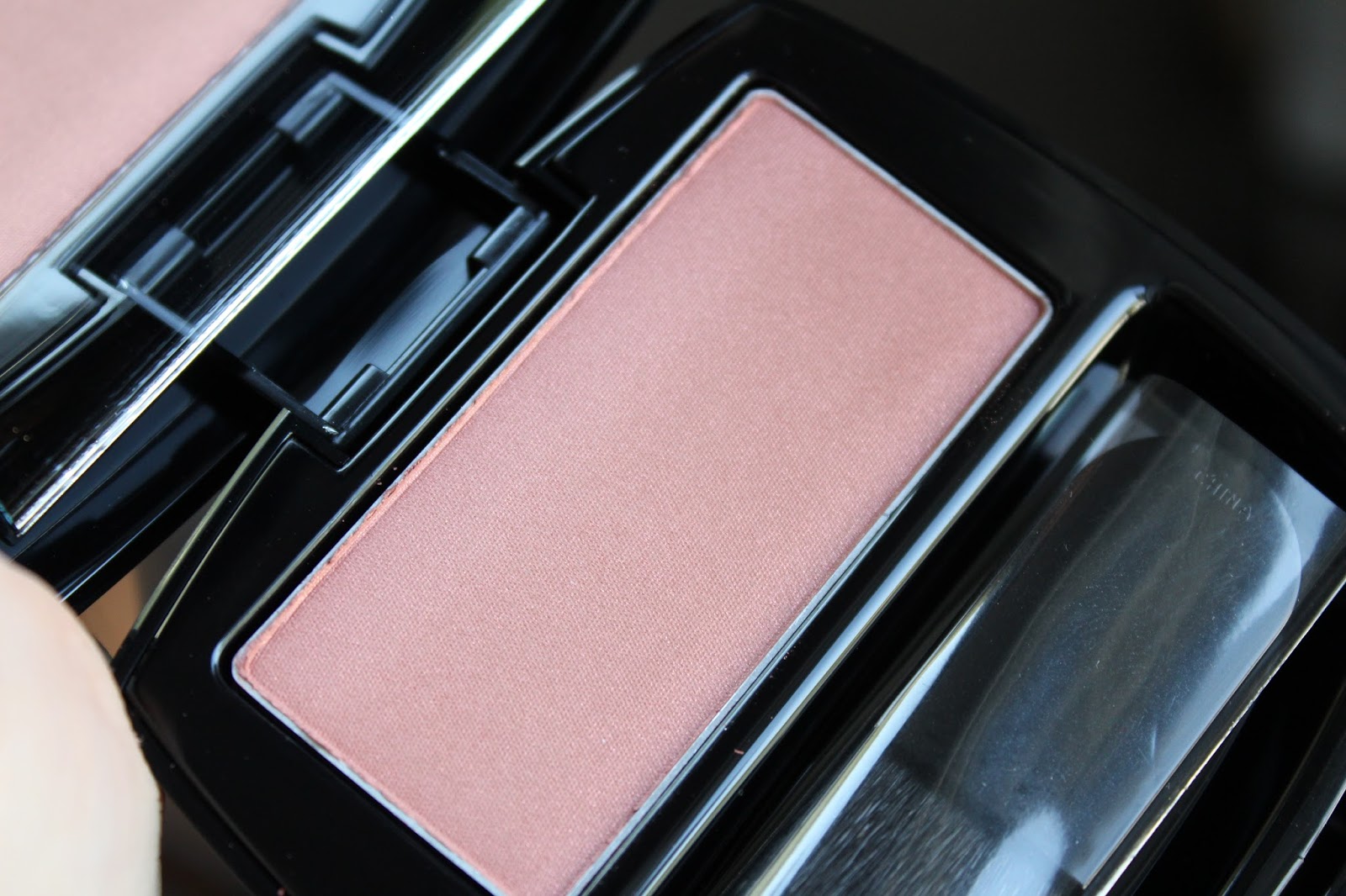 Avon noviteti iz brošure 14/2014 (duo sjenila, rumenilo, dvostrana ...