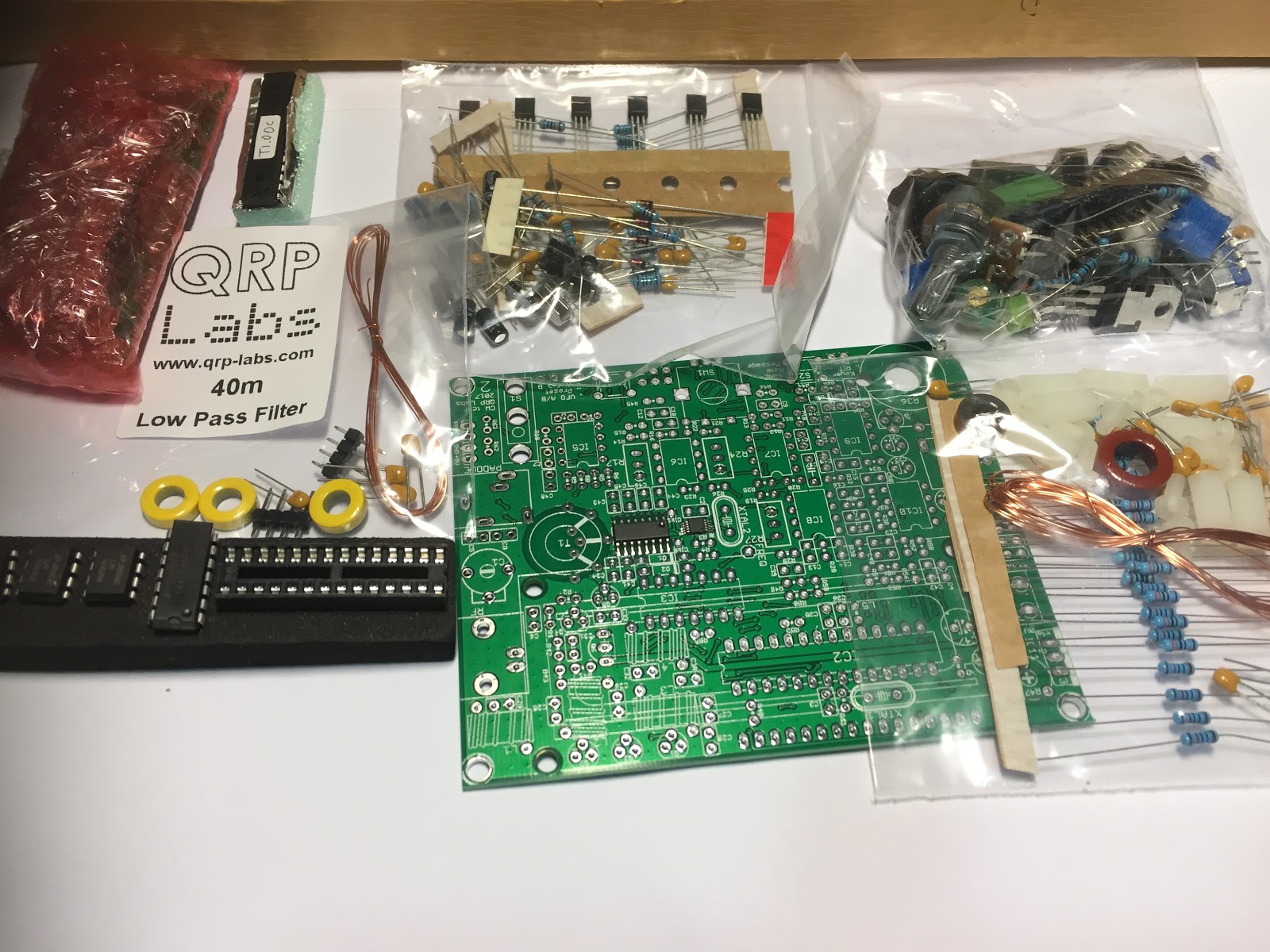 sv3auw: QRP Labs QCX 5W CW Transceiver kit