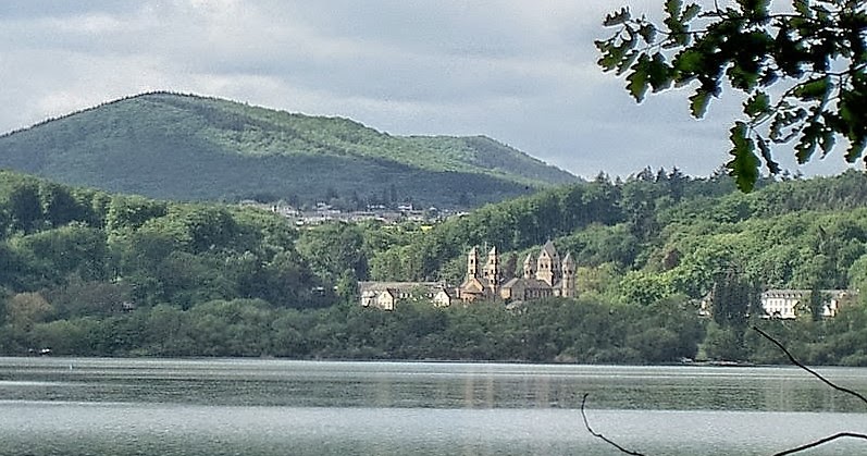 Fieggentrio: In het Duitse Eifelgebergte roert zich een supervulkaan.