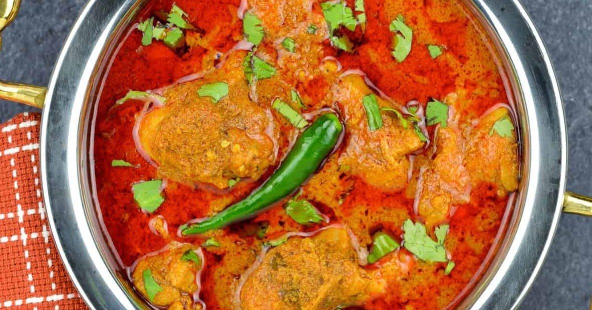 KOLHAPURI CHICKEN RECIPE | CHICKEN CURRY KOLHAPURI STYLE