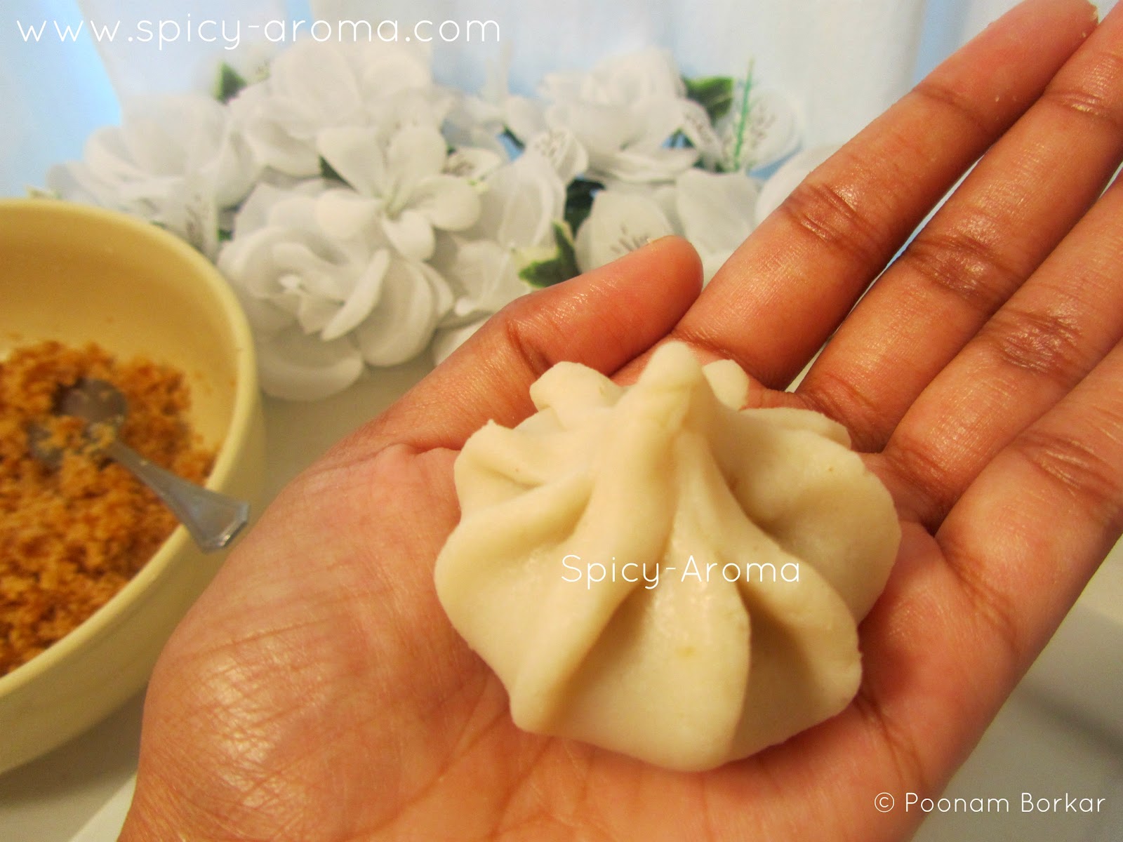 Ukadiche Modak - Maharashtrian Recipe (Steamed dumplings stuffed with ...