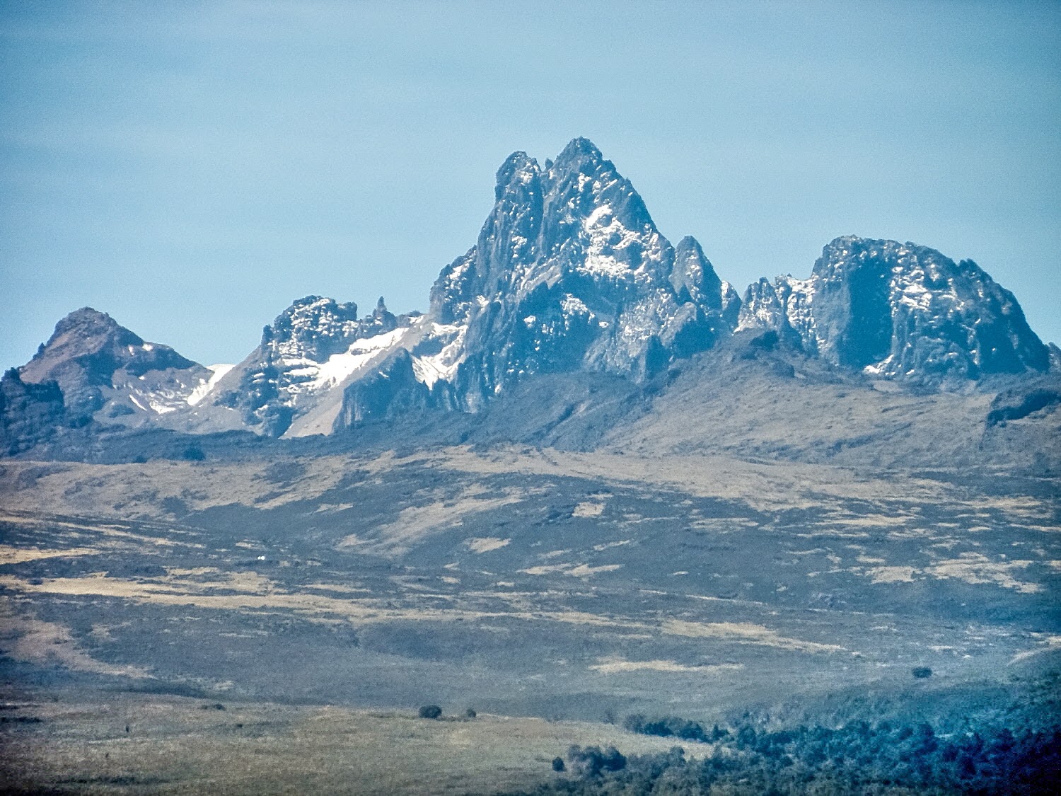 RETRATOS DEL MUNDO: Parque Nacional del Monte Kenya. Cuevas Mau Mau.