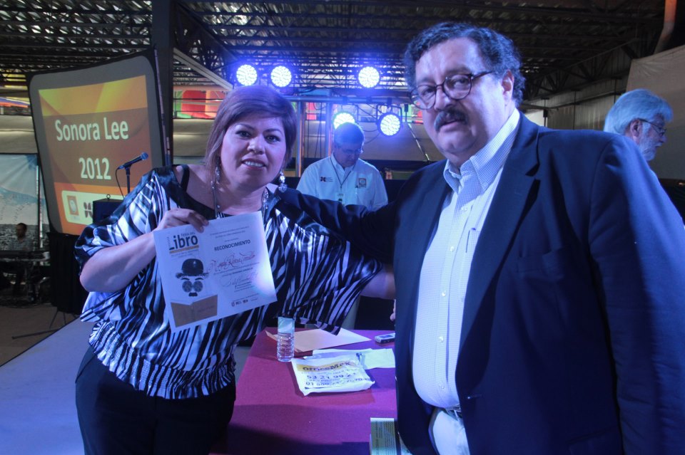 Mujer Sonora: Reconocen a Magda Rivera como mediadora de lectura