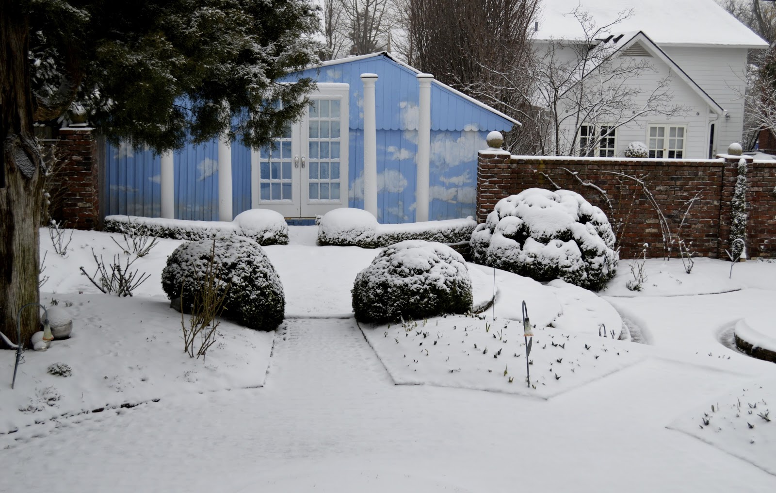 Pix of the day: Cold outside, warm inside