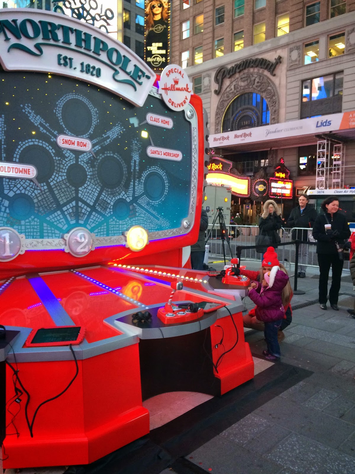 Hallmark's Northpole Communicator in Times Square, NY! + Giveaway ...
