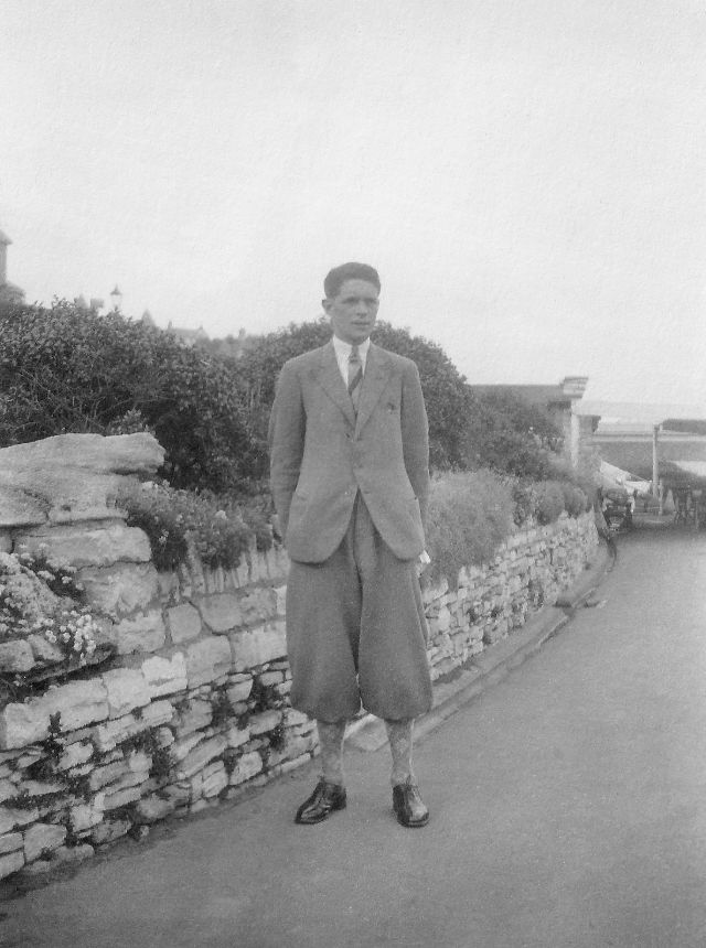 Plus Fours: The Popular Baggy Knickers For Men From the 1920s ~ Vintage ...