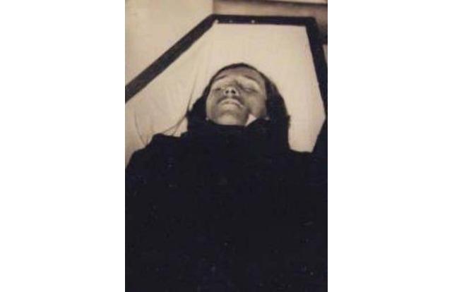 Book Chase: Edgar Allan Poe Open Casket Photo