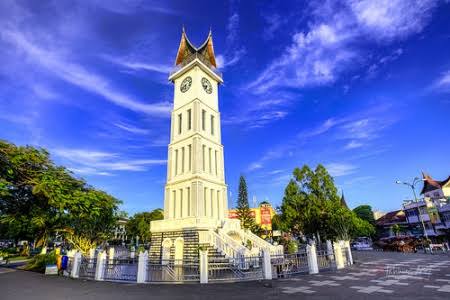 Misteri Angka 4 Romawi Jam Gadang Bukittinggi - Berita Aneh dan Unik ...