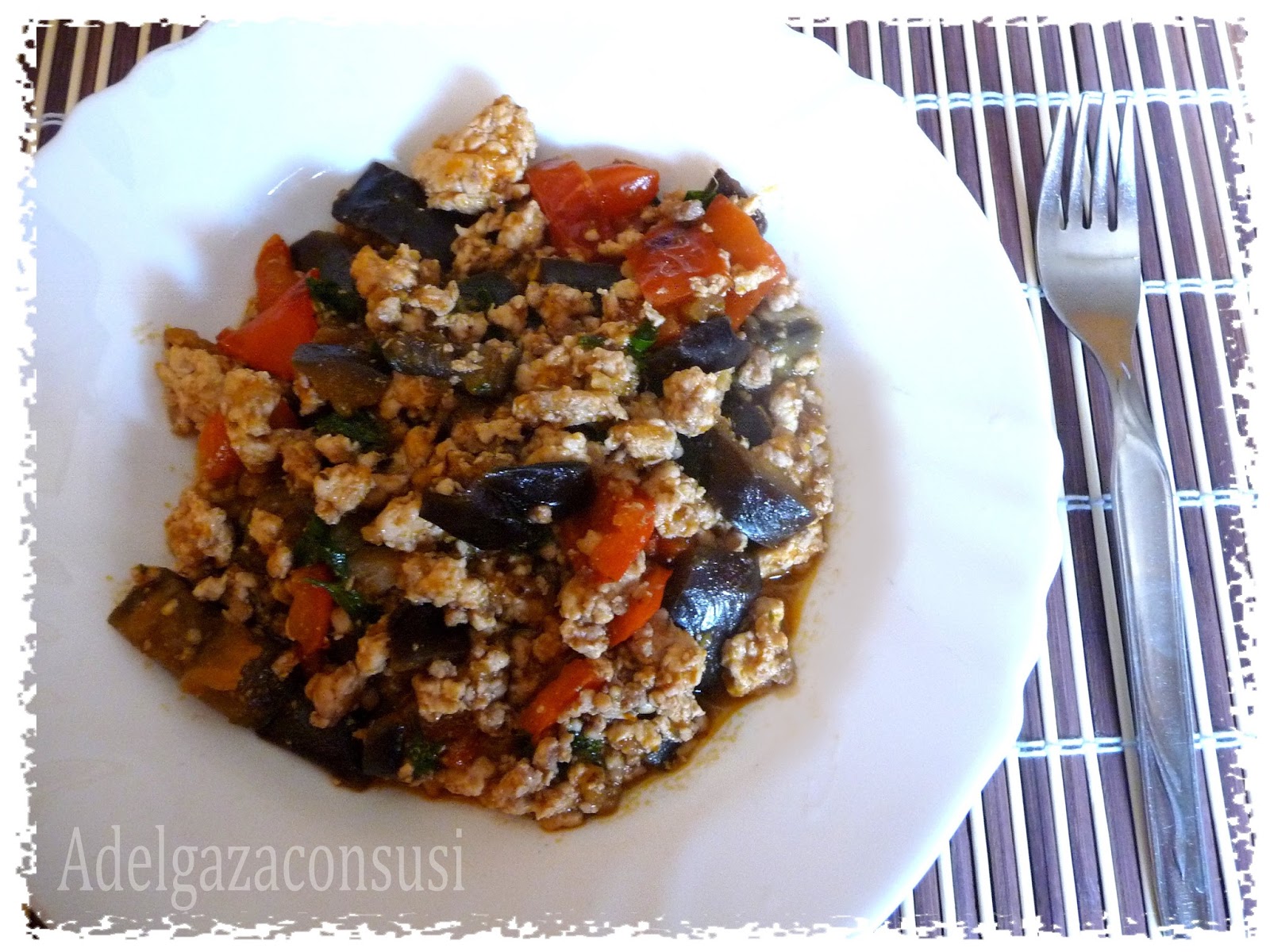 Recetas Light - Adelgazaconsusi: Pollo picado con berenjena y pimiento ...