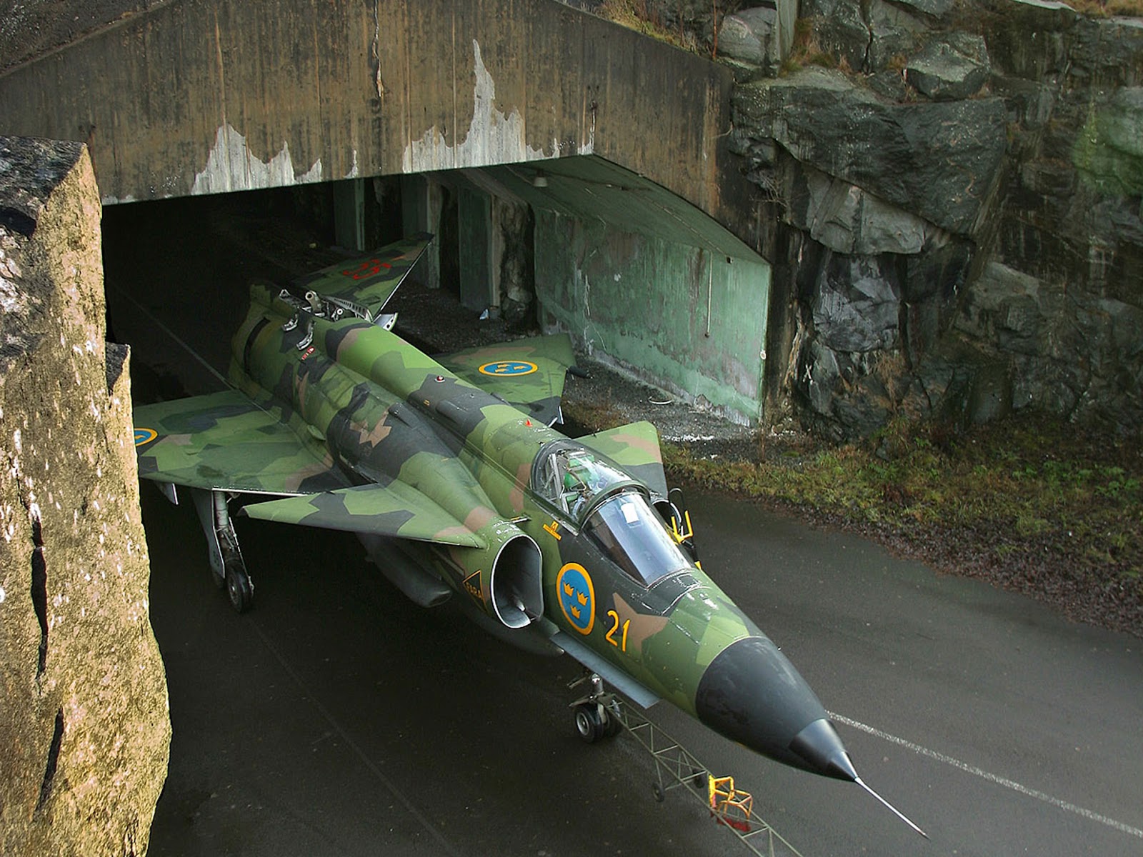 A Born Again Roman: SAAB J-37 Viggen