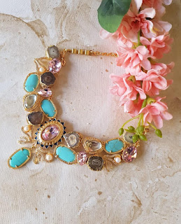 Statement stone necklace