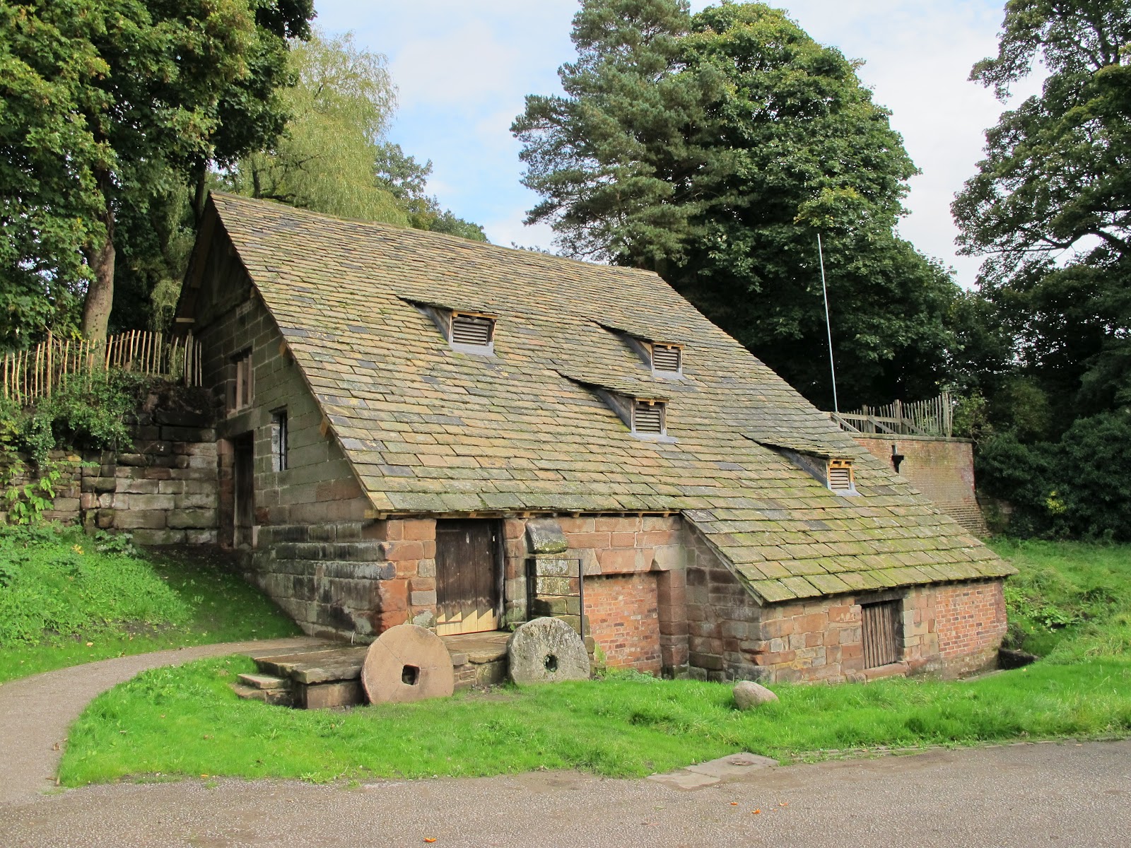 Vince's World: Nether Alderley Mill