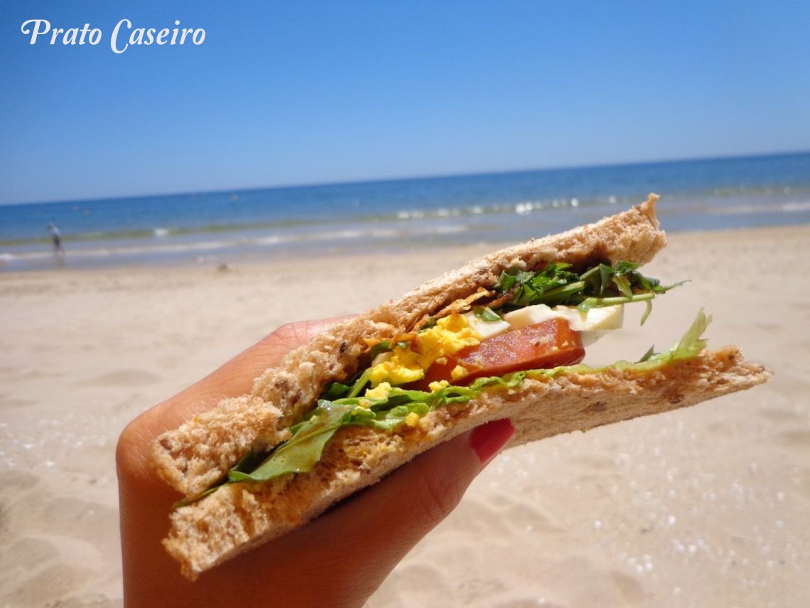 Prato Caseiro: Sandes de paté de atum com ovo cozido, rúcula, creme à ...