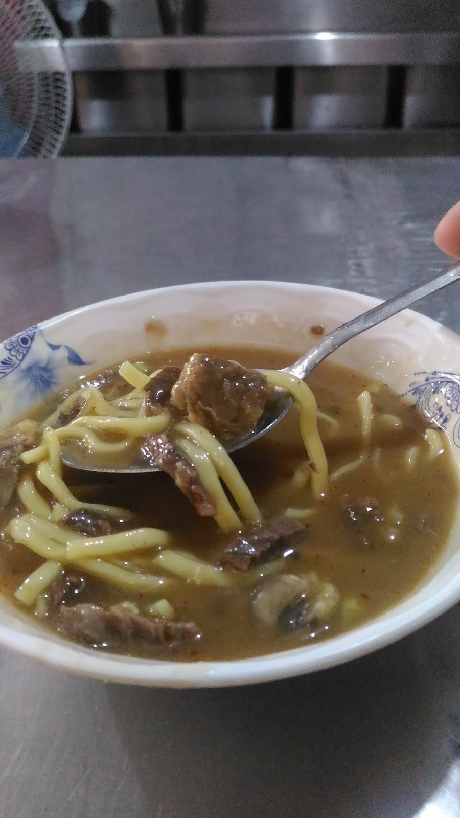 The Philippine Local : MANILA STREET FOOD EATS SERIES - PARES