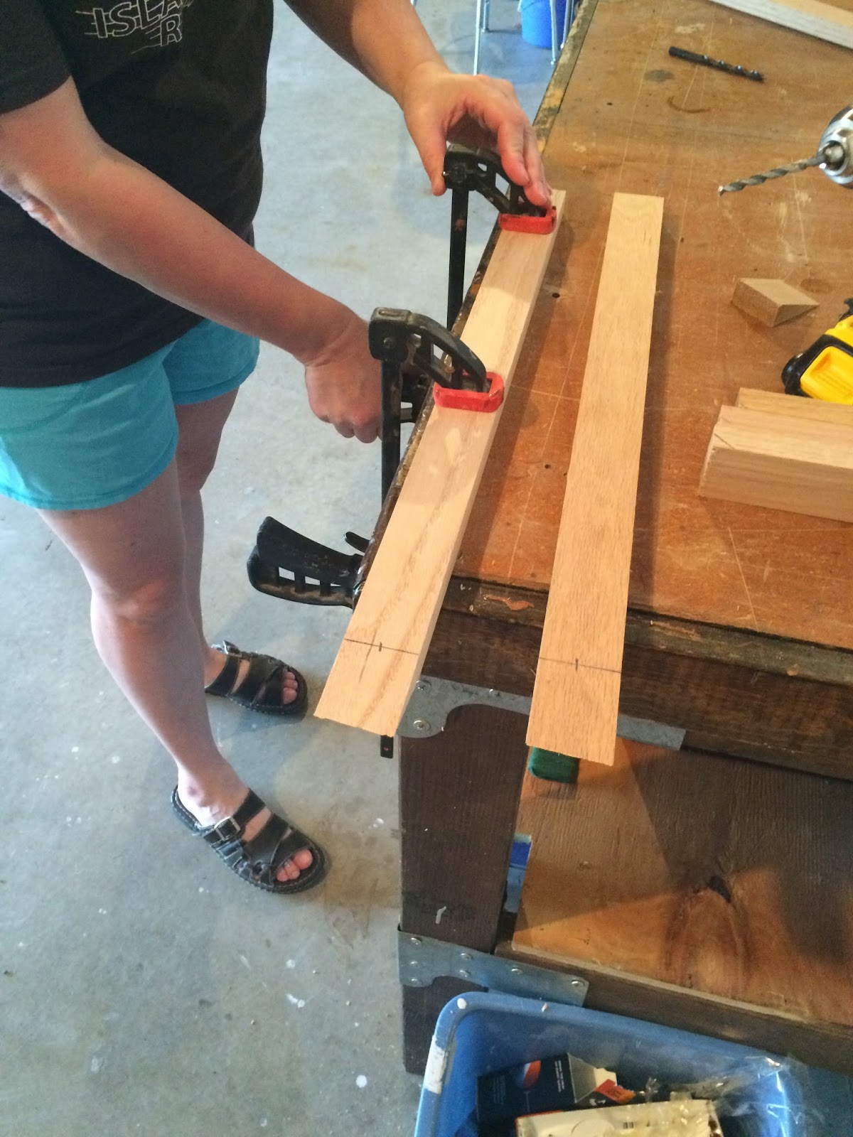 ThreeComforts: Diy Wood Display Easel