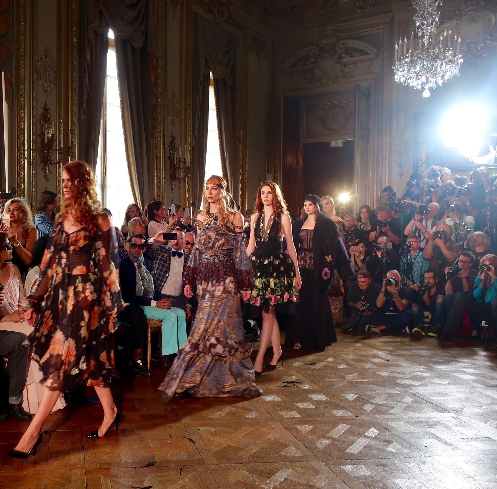 INTERNATIONAL LUXURY CONSULTING: EWA MINGE Fashion Show... SHANGRI LA ...