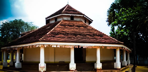 .: Attanagalla Raja Maha Viharaya (Attanagalla temple)