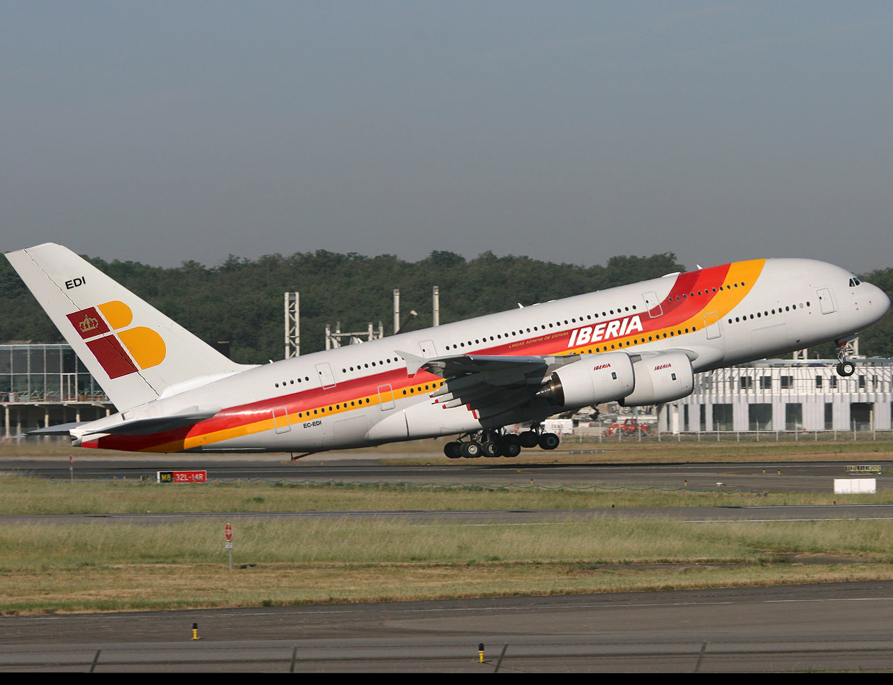 Aviones...Aviones...Y más aviones !!: Airbus A380