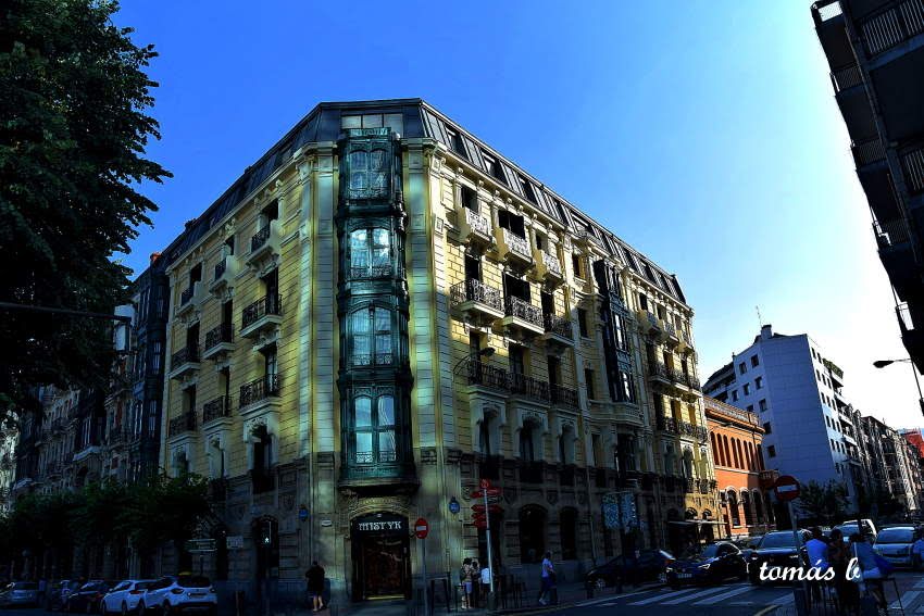 FOTOGRAFIAS: Desde los Jardines de Albia al Ayuntamiento; Bilbao, Vizcaya.