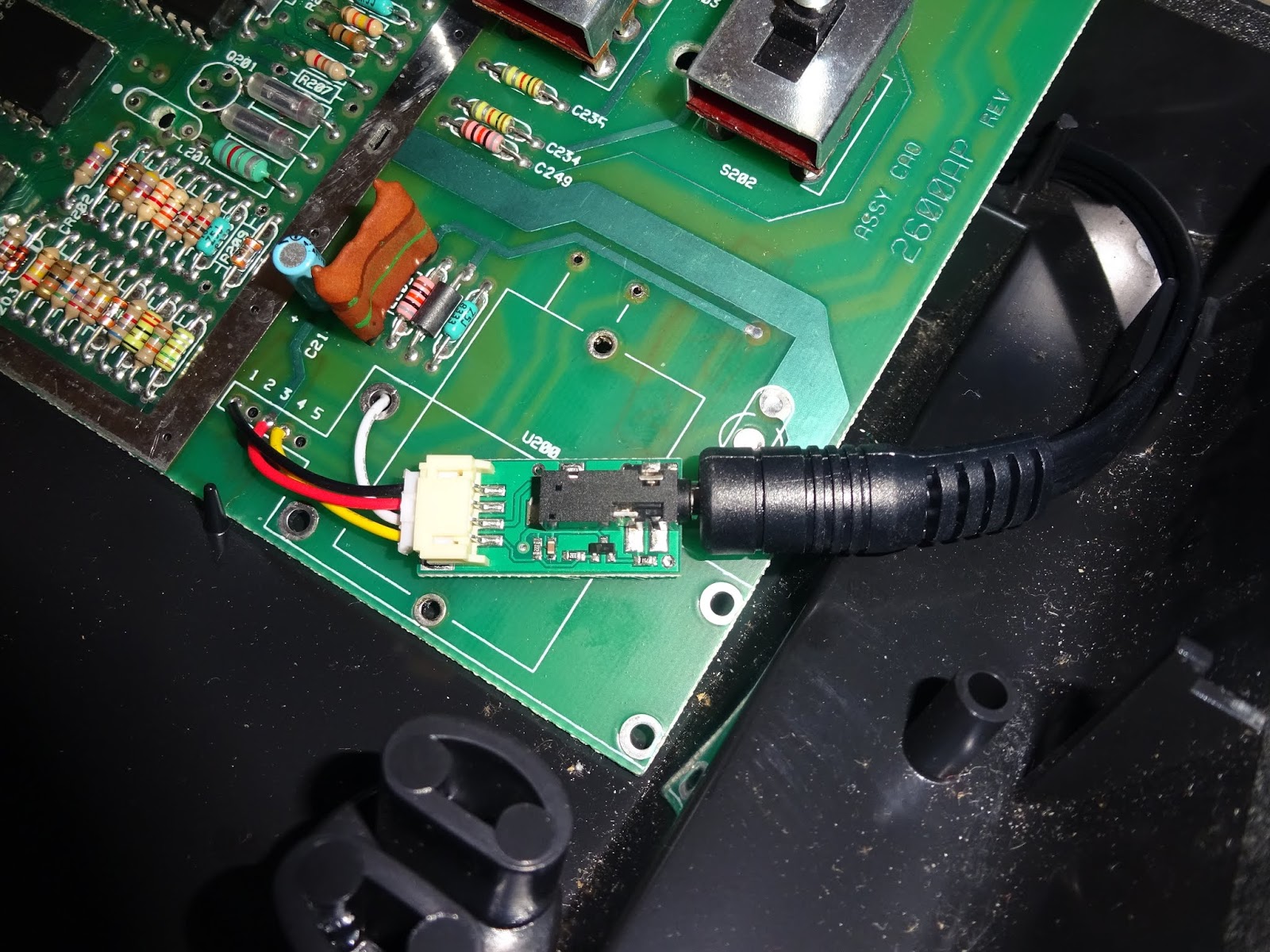 Tynemouth Software: Atari 2600 Junior with discrete modulator AV Out Mod