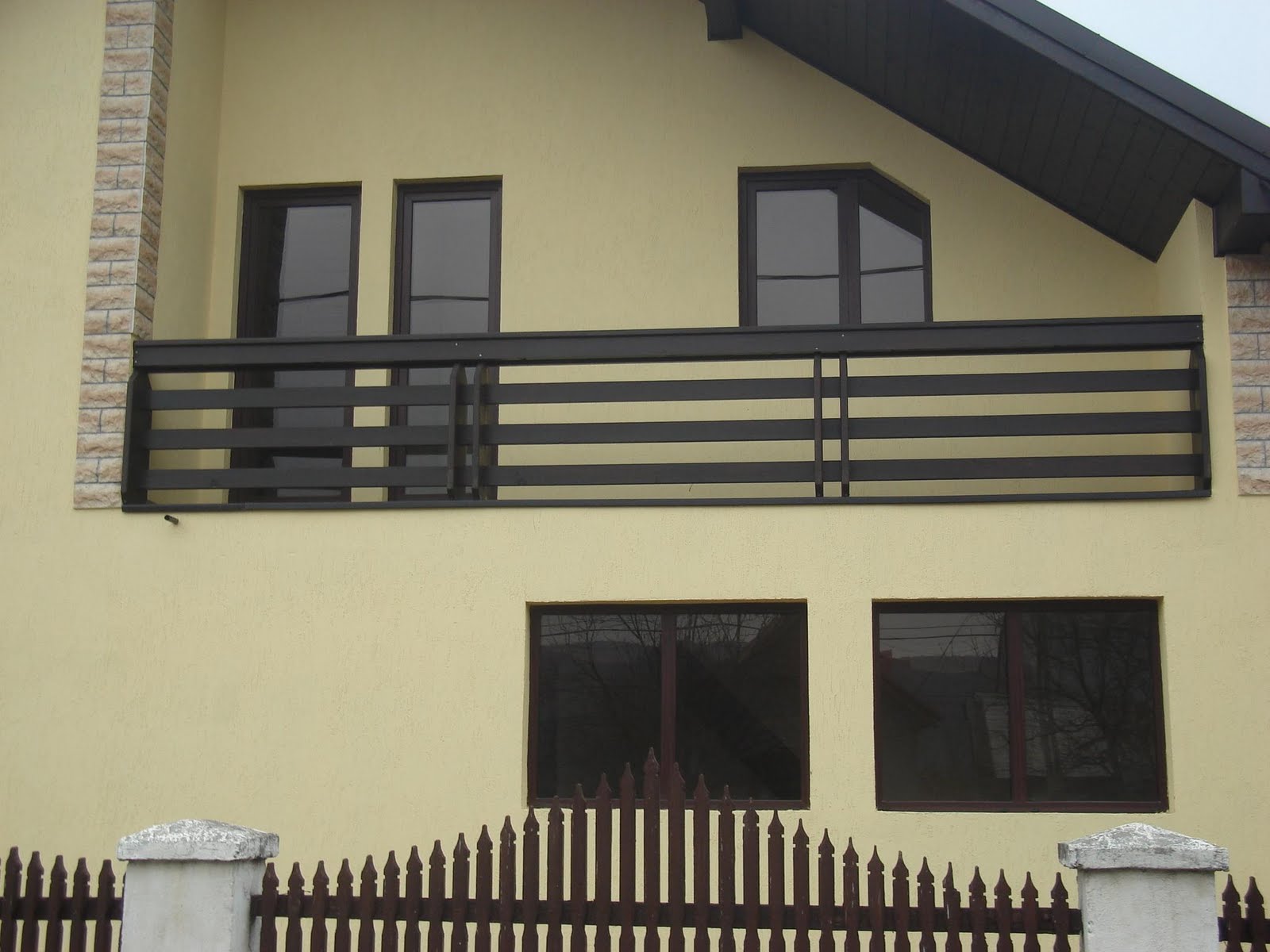 CIVILIZATIA LEMNULUI GARLENI: BALCOANE - mostre si modele